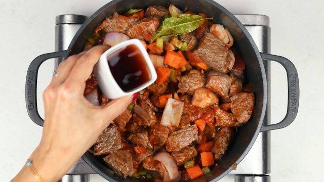 Beef Stifado | Greek Beef Stew - Supergolden Bakes