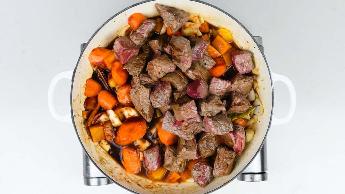Chunky Beef Casserole | Slimming Friendly - Supergolden Bakes