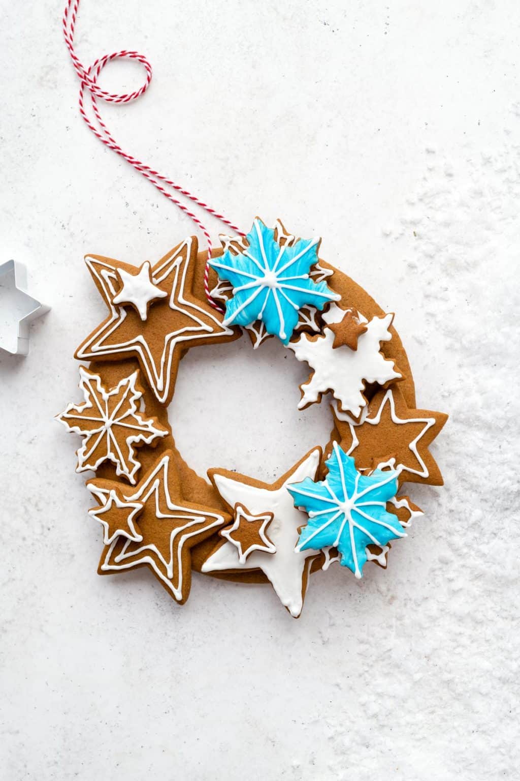 Gingerbread Cookie Wreath - Supergolden Bakes