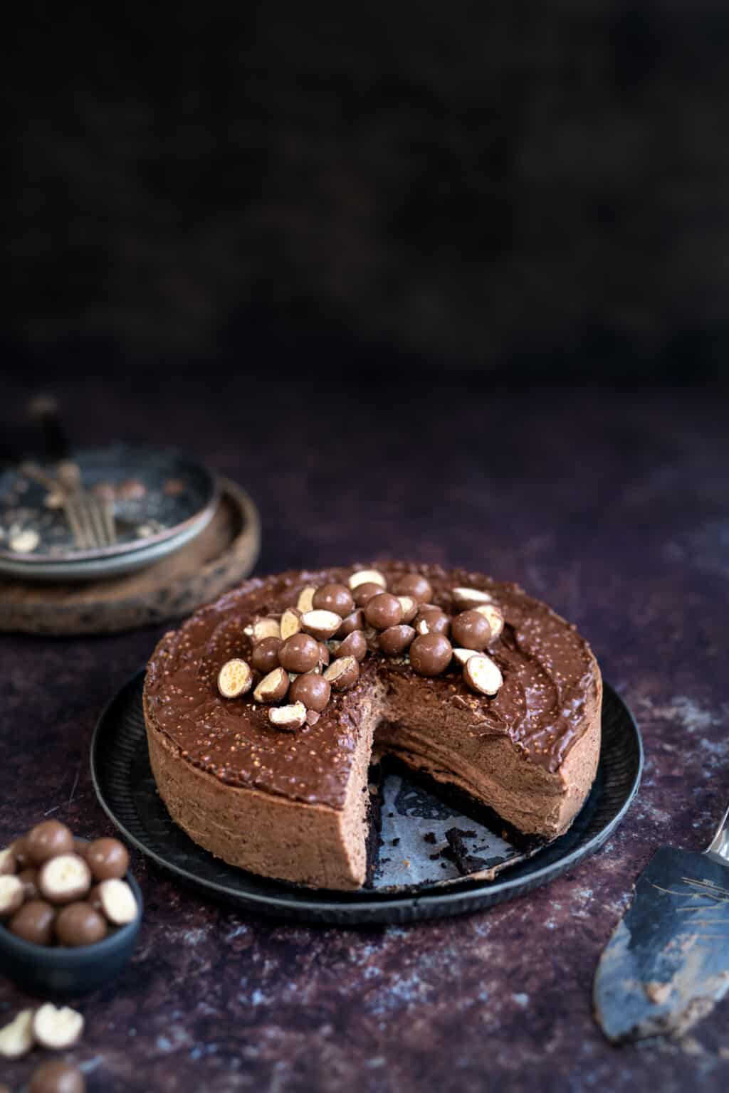 Maltesers Cheesecake – No Bake - Supergolden Bakes