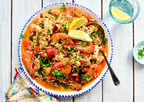 Slow Cooker Paella with Chicken, Chorizo and Shrimp - Supergolden Bakes