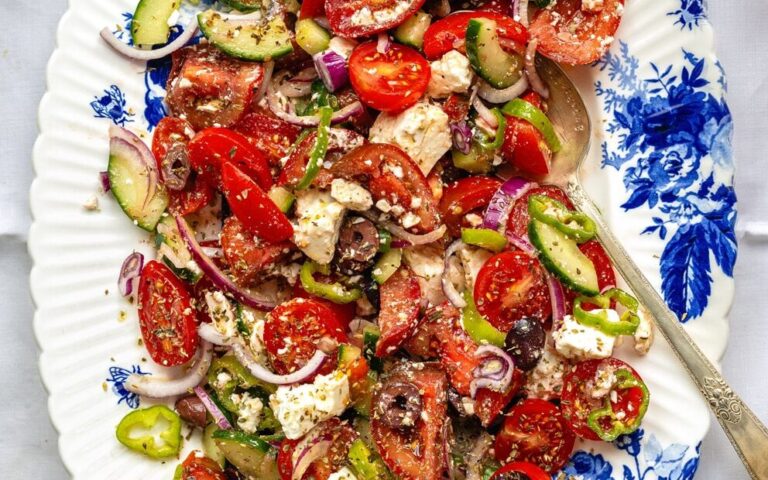 Traditional Greek Salad (Horiatiki Salata) - Supergolden Bakes