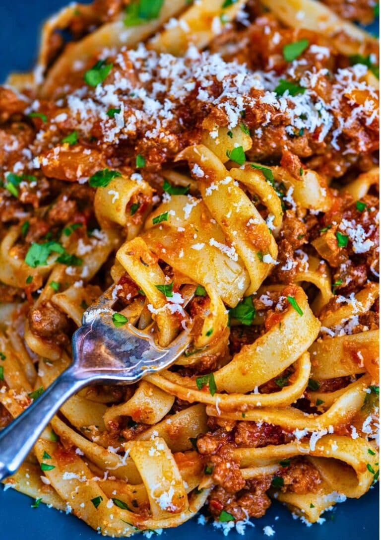 Slow Cooked Venison Ragu - Supergolden Bakes