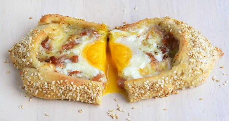 Peinirli - Greek Boat Shaped Pizza - Supergolden Bakes