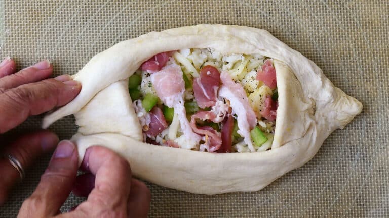 Peinirli - Greek Boat Shaped Pizza - Supergolden Bakes
