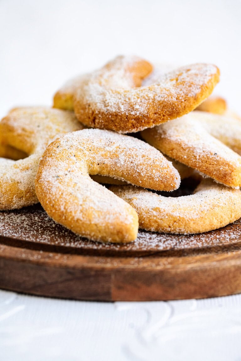 Vanillekipferl – Vanilla Crescent Cookies - Supergolden Bakes