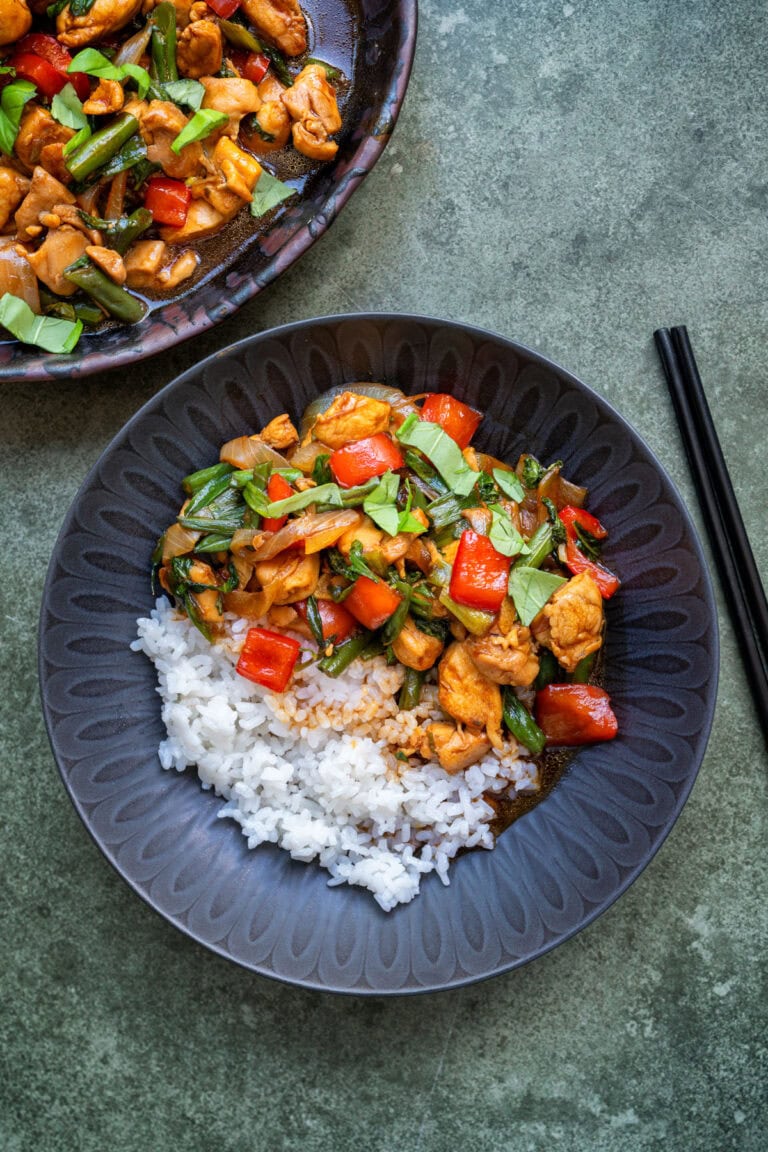 One Pan Thai Basil Chicken (Pad Krapow Gai) - Supergolden Bakes