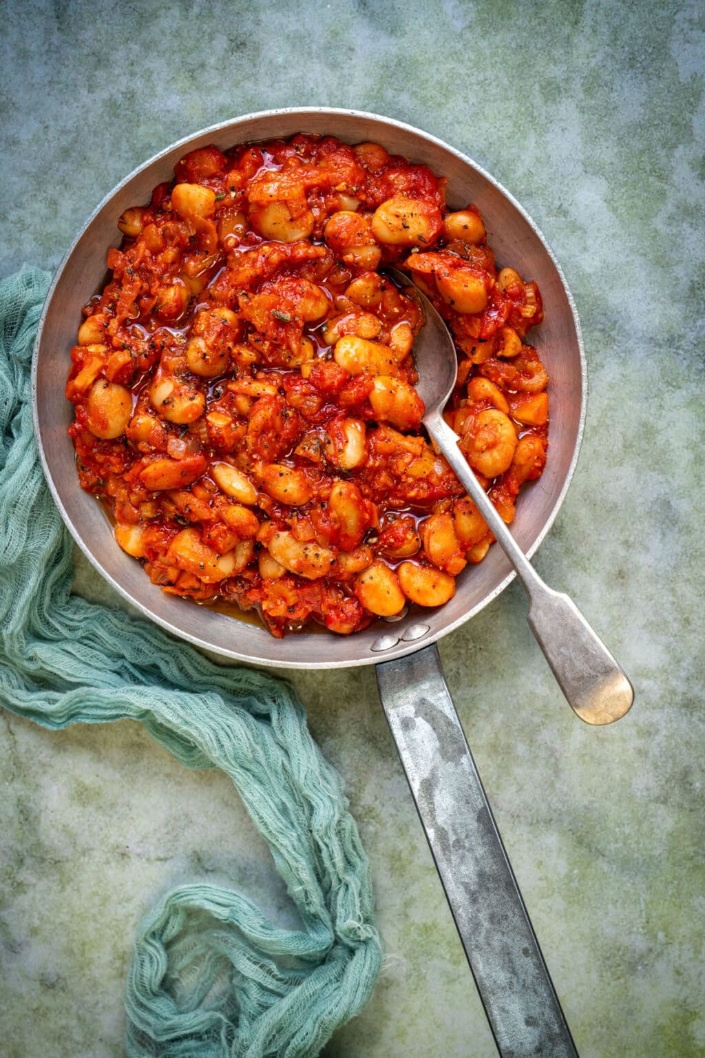 Gigantes Plaki – Greek Baked Beans Recipe - Supergolden Bakes