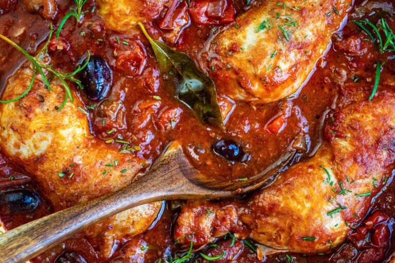 Chicken Cacciatore (Italian Chicken Stew) - Supergolden Bakes
