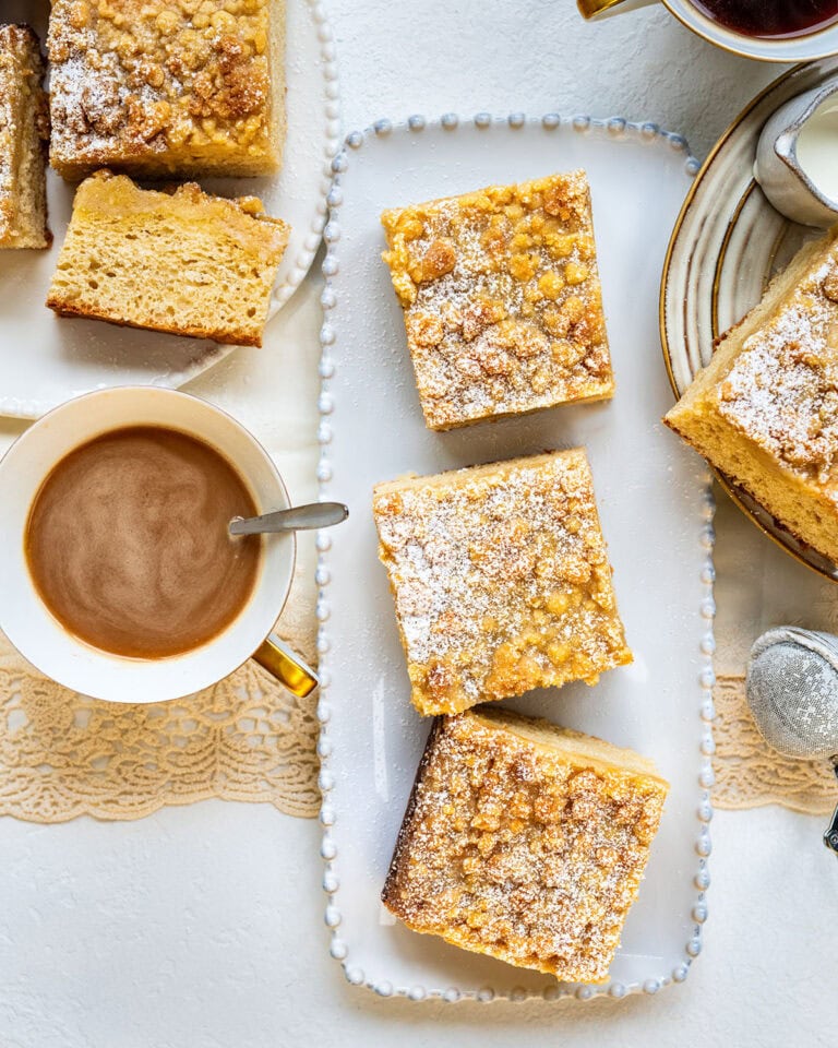 Streuselkuchen (German crumb cake) - Supergolden Bakes